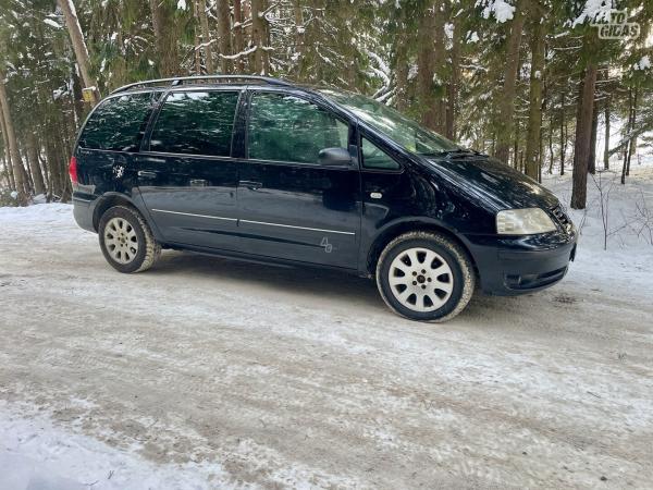 Black Volkswagen Sharan 2002 in Vilnius, with an engine capacity of 1.90 L and mileage of 333 thousand km for 1650 €, photo 7 on AUTOMOTO.COM.LV