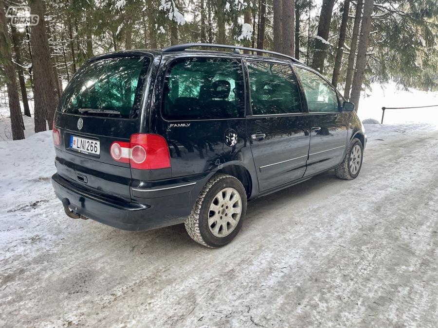 Melns Volkswagen Sharan 2002 Viļņa, ar dzinēja tilpumu 1.90 L un nobraukumu 333 tūkst. km par 1500 €, foto 3 vietnē AUTOMOTO.COM.LV