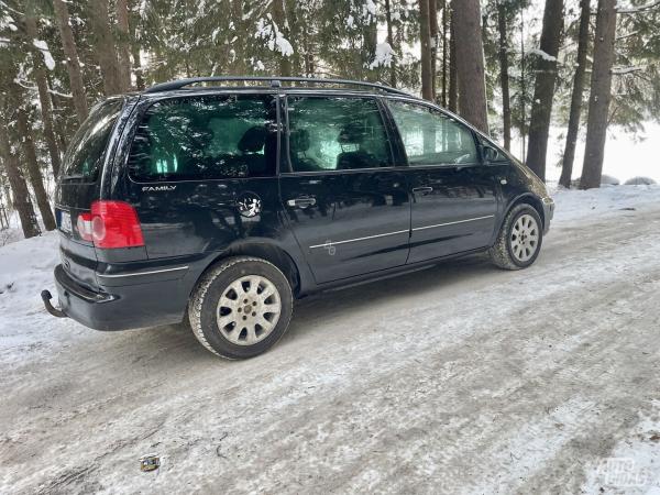 Melns Volkswagen Sharan 2002 Viļņa, ar dzinēja tilpumu 1.90 L un nobraukumu 333 tūkst. km par 1500 €, foto 6 vietnē AUTOMOTO.COM.LV