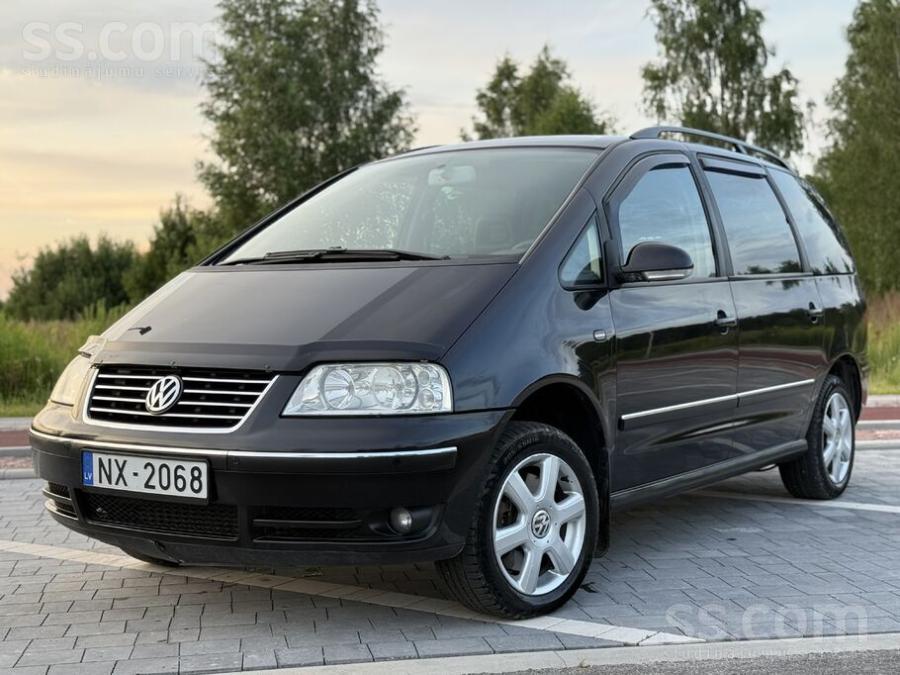 Black Volkswagen Sharan 2003 in Jelgava, with an engine capacity of 1.90 L and mileage of 294 thousand km for 2900 €, photo 1 on AUTOMOTO.COM.LV
