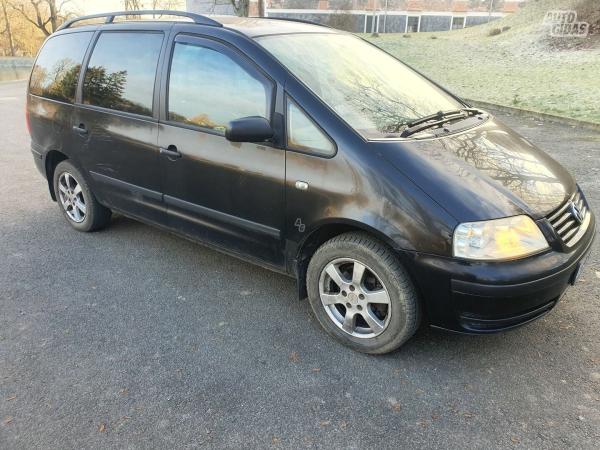 Melns Volkswagen Sharan 2003 Jurbarkas, ar dzinēja tilpumu 1.90 L un nobraukumu 299 tūkst. km par 1000 €, foto 4 vietnē AUTOMOTO.COM.LV
