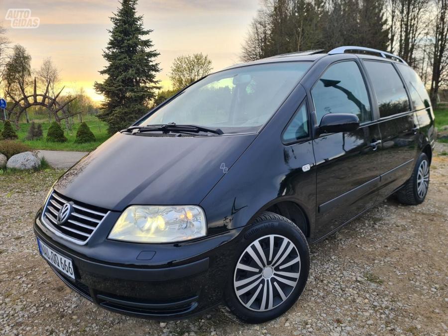 Black Volkswagen Sharan 2003 in Klaipeda, with an engine capacity of 1.90 L and mileage of 315 thousand km for 2699 €, photo 1 on AUTOMOTO.COM.LV