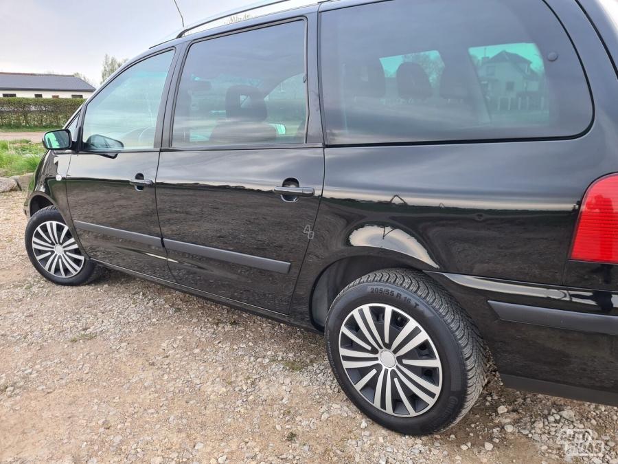 Black Volkswagen Sharan 2003 in Klaipeda, with an engine capacity of 1.90 L and mileage of 315 thousand km for 2699 €, photo 30 on AUTOMOTO.COM.LV