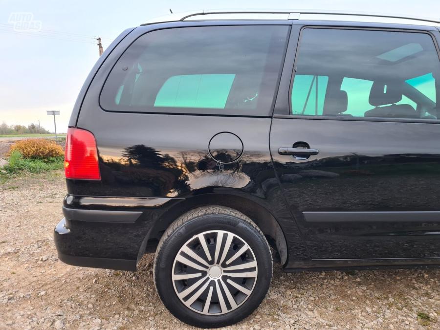 Black Volkswagen Sharan 2003 in Klaipeda, with an engine capacity of 1.90 L and mileage of 315 thousand km for 2699 €, photo 31 on AUTOMOTO.COM.LV