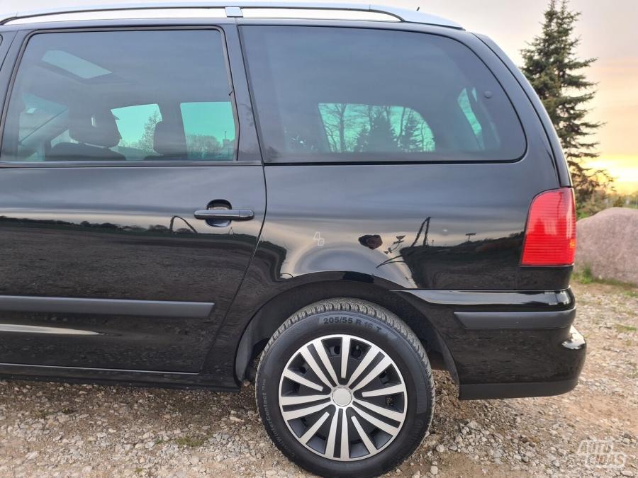 Black Volkswagen Sharan 2003 in Klaipeda, with an engine capacity of 1.90 L and mileage of 315 thousand km for 2699 €, photo 32 on AUTOMOTO.COM.LV