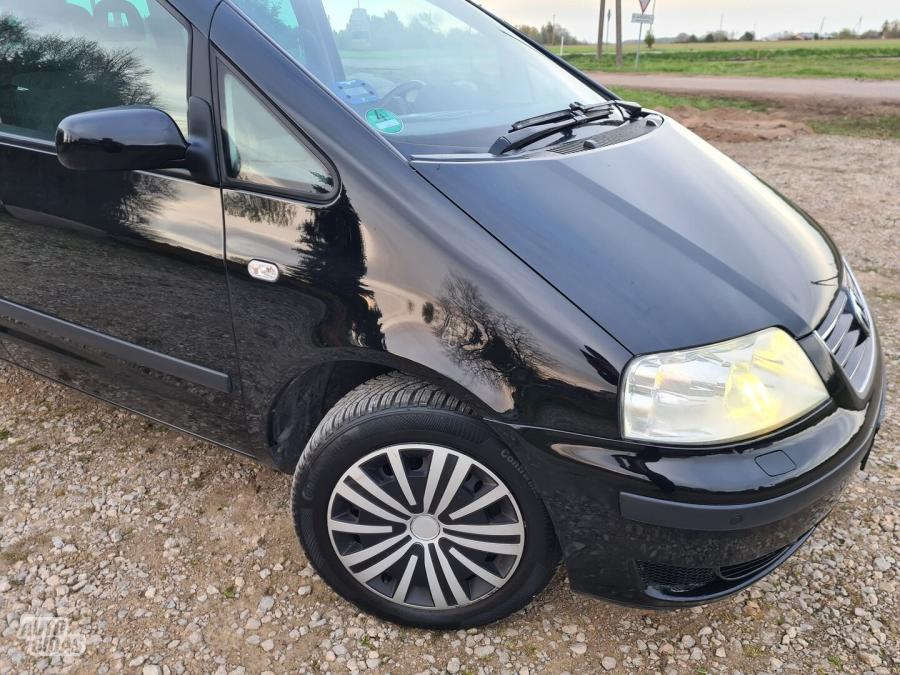 Black Volkswagen Sharan 2003 in Klaipeda, with an engine capacity of 1.90 L and mileage of 315 thousand km for 2699 €, photo 33 on AUTOMOTO.COM.LV