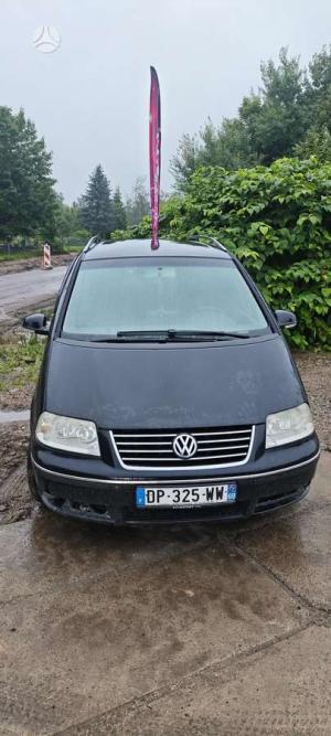 Melns Volkswagen Sharan 2003 Kauņa, ar dzinēja tilpumu 1.80 L un nobraukumu 340 tūkst. km par 860 €, foto 3 vietnē AUTOMOTO.COM.LV