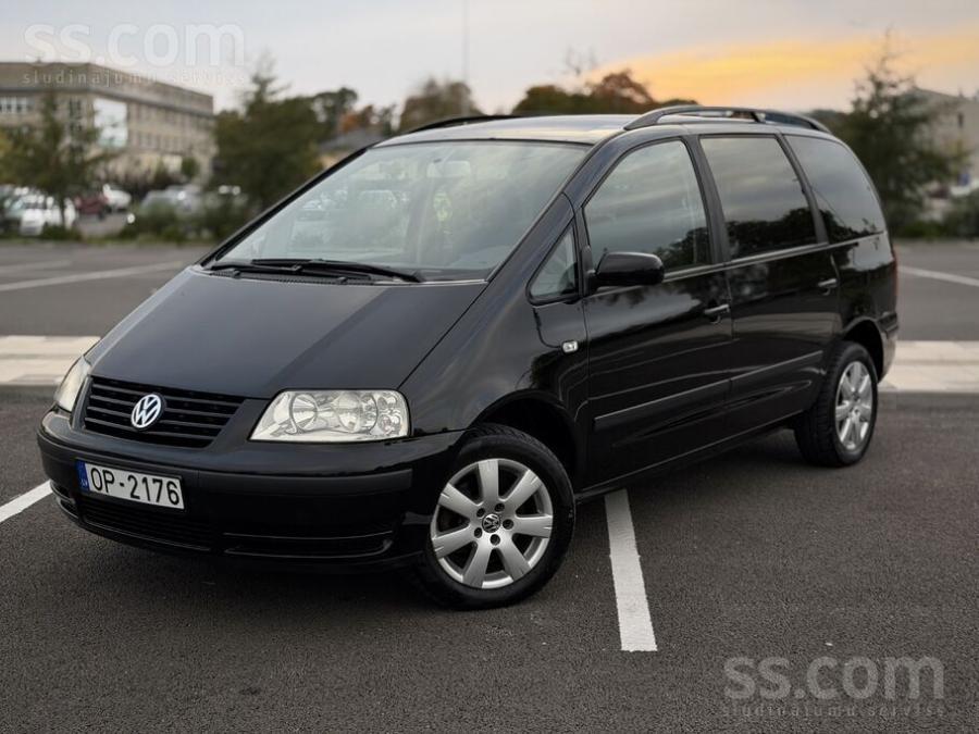 Black Volkswagen Sharan 2003 in Jelgava, with an engine capacity of 1.90 L and mileage of 352 thousand km for 3250 €, photo 4 on AUTOMOTO.COM.LV