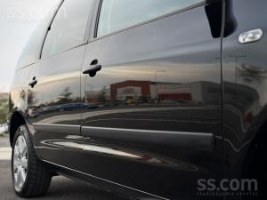 Black Volkswagen Sharan 2003 in Jelgava, with an engine capacity of 1.90 L and mileage of 352 thousand km for 3250 €, photo 8 on AUTOMOTO.COM.LV