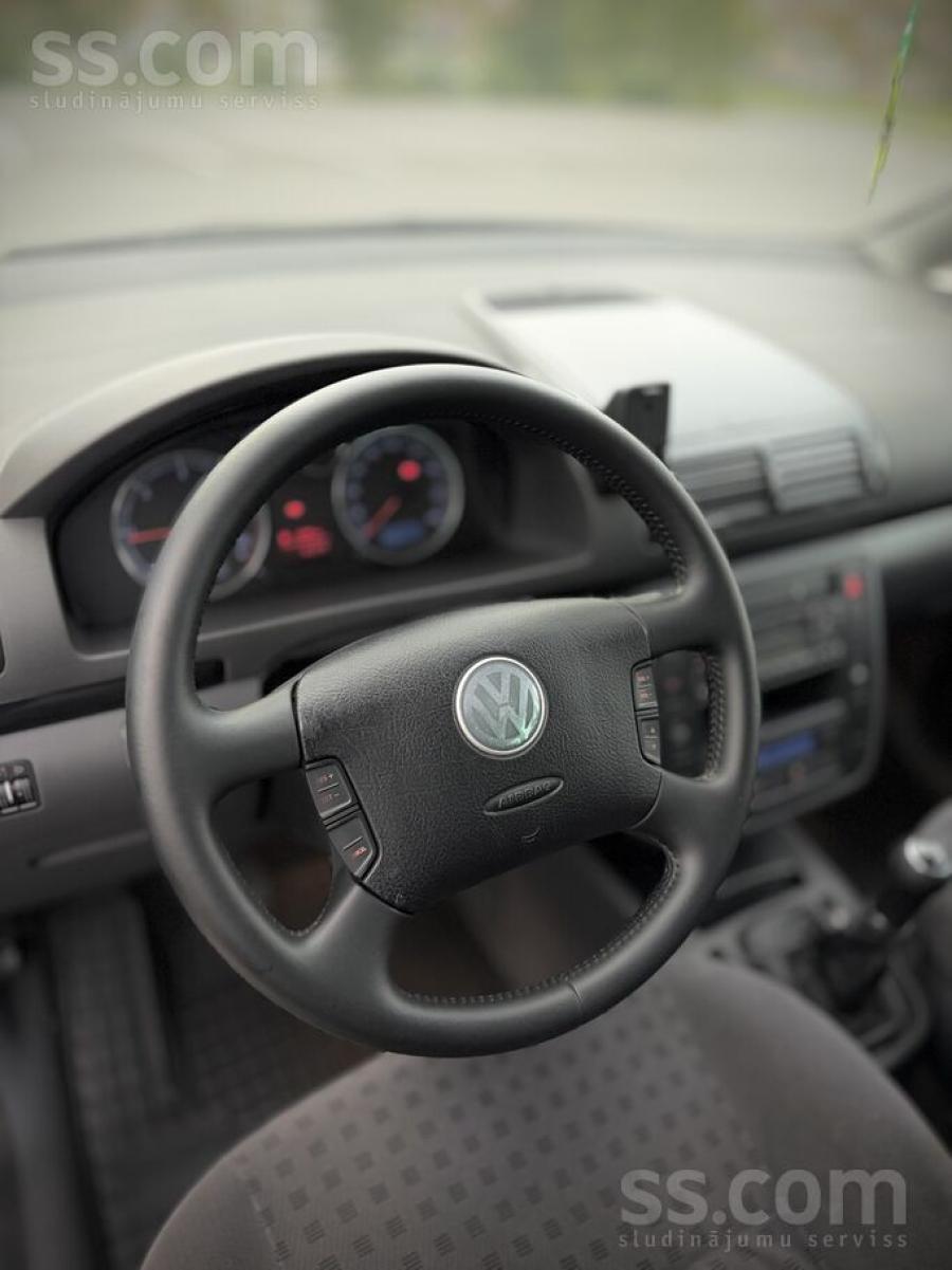 Black Volkswagen Sharan 2003 in Jelgava, with an engine capacity of 1.90 L and mileage of 352 thousand km for 3250 €, photo 16 on AUTOMOTO.COM.LV