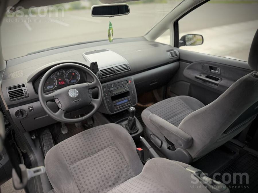 Black Volkswagen Sharan 2003 in Jelgava, with an engine capacity of 1.90 L and mileage of 352 thousand km for 3250 €, photo 18 on AUTOMOTO.COM.LV