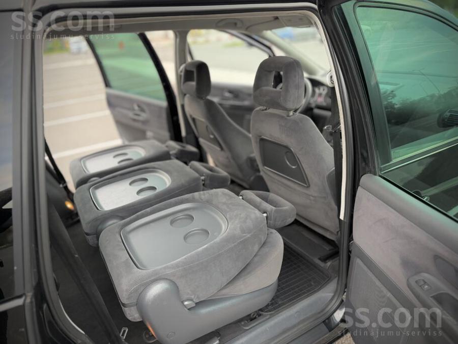 Black Volkswagen Sharan 2003 in Jelgava, with an engine capacity of 1.90 L and mileage of 352 thousand km for 3250 €, photo 22 on AUTOMOTO.COM.LV