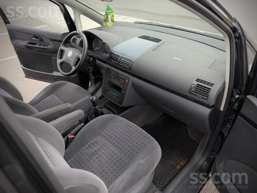Black Volkswagen Sharan 2003 in Jelgava, with an engine capacity of 1.90 L and mileage of 352 thousand km for 3250 €, photo 25 on AUTOMOTO.COM.LV