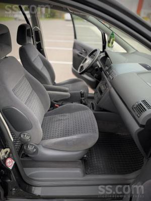 Black Volkswagen Sharan 2003 in Jelgava, with an engine capacity of 1.90 L and mileage of 352 thousand km for 3250 €, photo 26 on AUTOMOTO.COM.LV