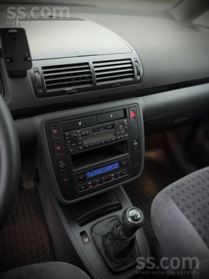 Black Volkswagen Sharan 2003 in Jelgava, with an engine capacity of 1.90 L and mileage of 352 thousand km for 3250 €, photo 29 on AUTOMOTO.COM.LV