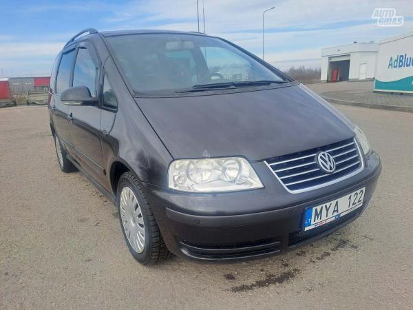 Black Volkswagen Sharan 2004 in Telschi, with an engine capacity of 1.90 L and mileage of 313 thousand km for 1850 €, photo 1 on AUTOMOTO.COM.LV