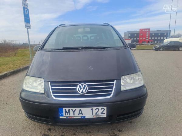 Black Volkswagen Sharan 2004 in Telschi, with an engine capacity of 1.90 L and mileage of 312 thousand km for 1750 €, photo 2 on AUTOMOTO.COM.LV