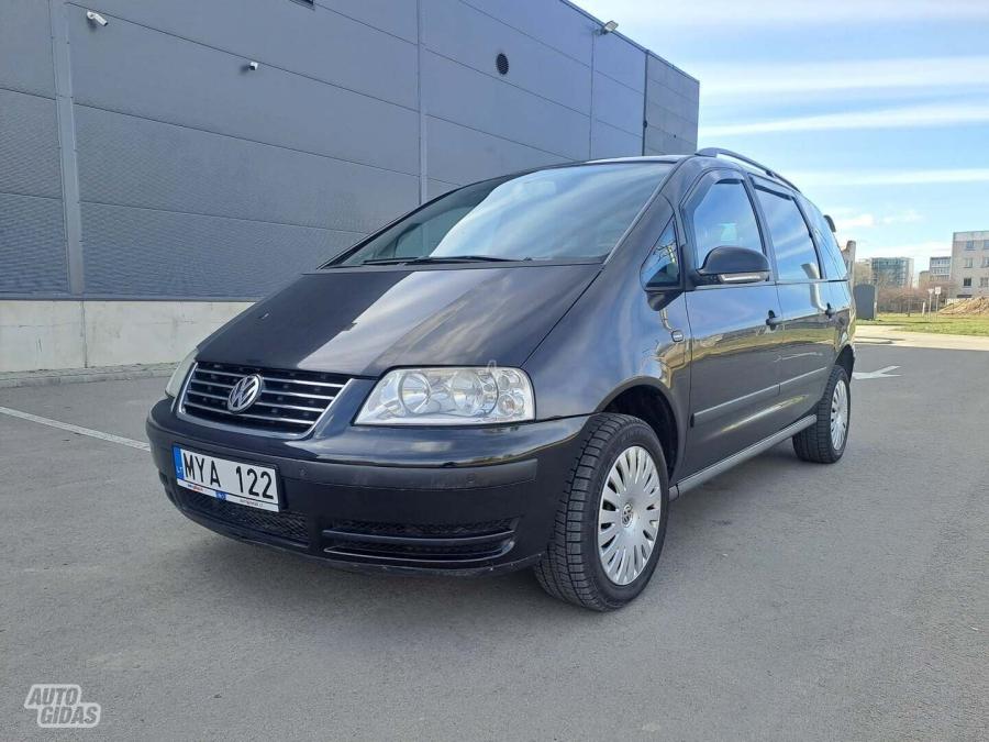 Melns Volkswagen Sharan 2004 Telšiai, ar dzinēja tilpumu 1.90 L un nobraukumu 300 tūkst. km par 1750 €, foto 1 vietnē AUTOMOTO.COM.LV