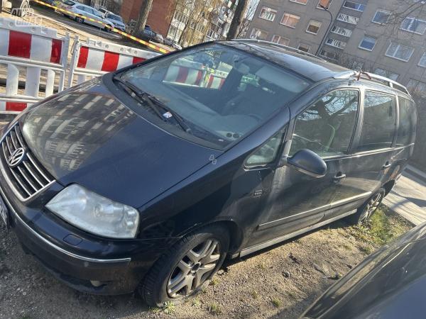 Melns Volkswagen Sharan 2004 Viļņa, ar dzinēja tilpumu 1.90 L un nobraukumu 360 tūkst. km par 490 €, foto 5 vietnē AUTOMOTO.COM.LV