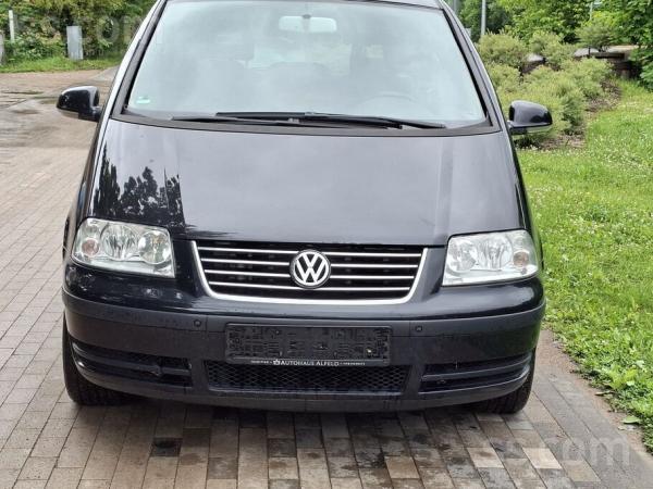 Black Volkswagen Sharan 2004 in Rezekne, with an engine capacity of 1.90 L and mileage of 290 thousand km for 1700 €, photo 1 on AUTOMOTO.COM.LV