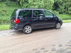 Melns Volkswagen Sharan 2004 Rēzekne, ar dzinēja tilpumu 1.90 L un nobraukumu 290 tūkst. km par 1700 €, foto 4 vietnē AUTOMOTO.COM.LV