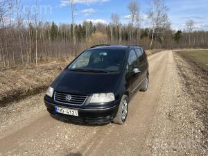 Melns Volkswagen Sharan 2004 Ludza, ar dzinēja tilpumu 1.90 L un nobraukumu 421 tūkst. km par 1750 €, foto 3 vietnē AUTOMOTO.COM.LV