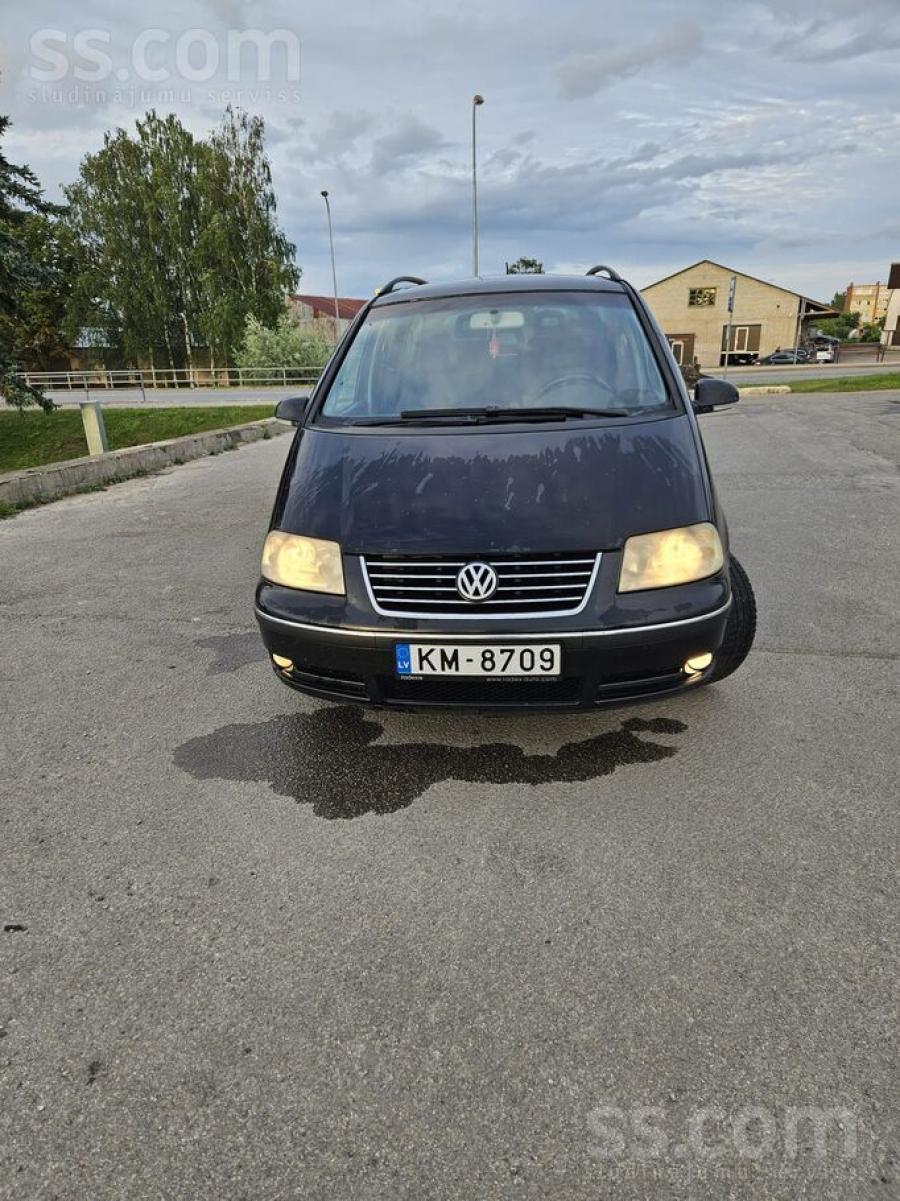 Melns Volkswagen Sharan 2004 Bauska, ar dzinēja tilpumu 1.90 L un nobraukumu 387 tūkst. km par 700 €, foto 1 vietnē AUTOMOTO.COM.LV