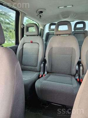 Melns Volkswagen Sharan 2004 Bauska, ar dzinēja tilpumu 1.90 L un nobraukumu 387 tūkst. km par 700 €, foto 4 vietnē AUTOMOTO.COM.LV