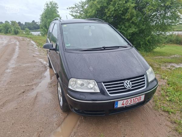 Melns Volkswagen Sharan 2004 Birštonas, ar dzinēja tilpumu 1.90 L un nobraukumu 348 tūkst. km par 2600 €, foto 3 vietnē AUTOMOTO.COM.LV