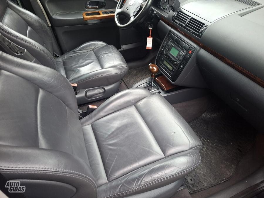 Black Volkswagen Sharan 2004 in Birstonas, with an engine capacity of 1.90 L and mileage of 348 thousand km for 2600 €, photo 8 on AUTOMOTO.COM.LV