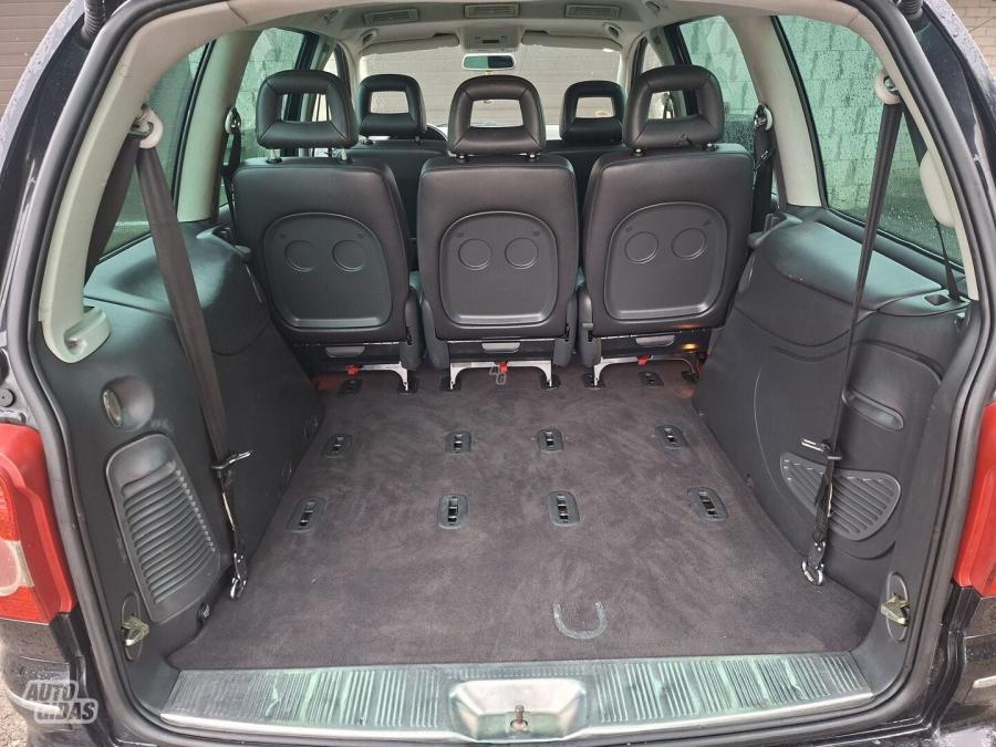 Black Volkswagen Sharan 2004 in Birstonas, with an engine capacity of 1.90 L and mileage of 348 thousand km for 2600 €, photo 13 on AUTOMOTO.COM.LV