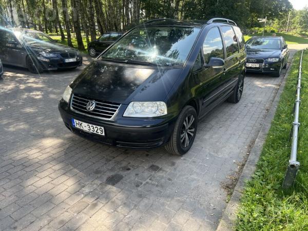Melns Volkswagen Sharan 2004 Rīga, ar dzinēja tilpumu 1.90 L un nobraukumu 260 tūkst. km par 2300 €, foto 3 vietnē AUTOMOTO.COM.LV