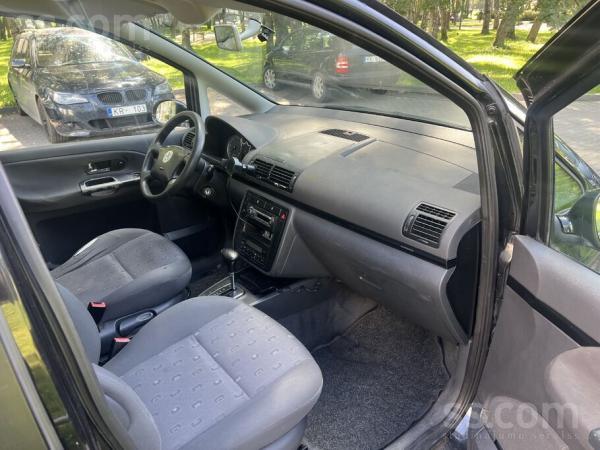 Melns Volkswagen Sharan 2004 Rīga, ar dzinēja tilpumu 1.90 L un nobraukumu 260 tūkst. km par 2300 €, foto 10 vietnē AUTOMOTO.COM.LV