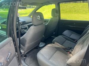 Black Volkswagen Sharan 2004 in Riga, with an engine capacity of 1.90 L and mileage of 260 thousand km for 2300 €, photo 12 on AUTOMOTO.COM.LV