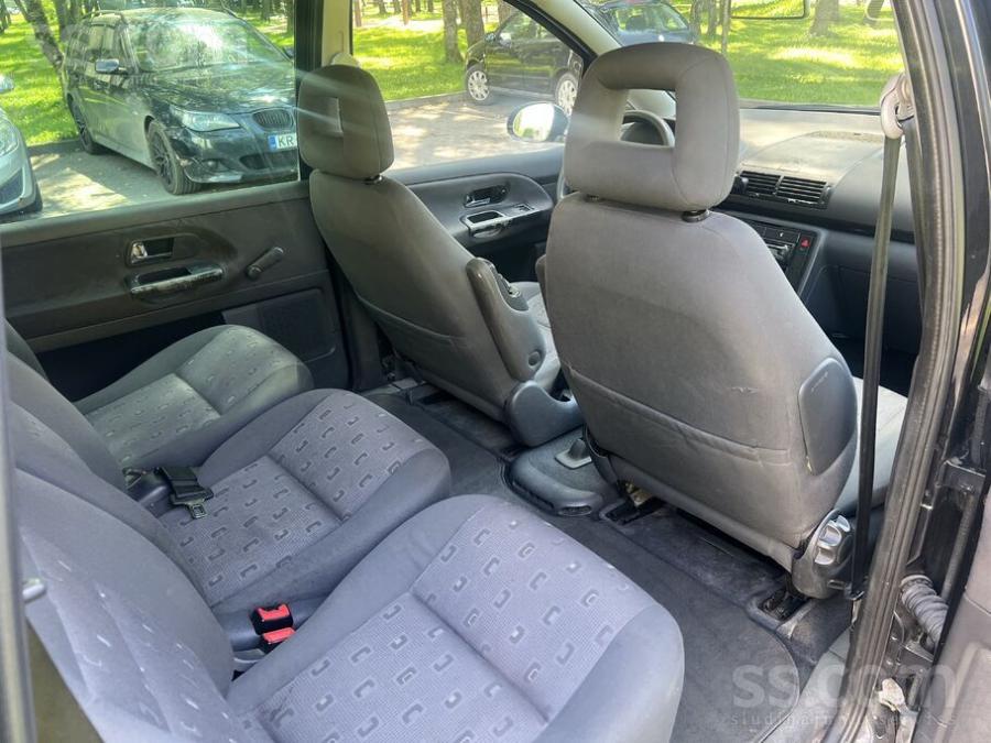 Black Volkswagen Sharan 2004 in Riga, with an engine capacity of 1.90 L and mileage of 260 thousand km for 2300 €, photo 13 on AUTOMOTO.COM.LV