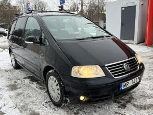 Black Volkswagen Sharan 2005 in Riga, with an engine capacity of 1.90 L and mileage of 0 thousand km for 2500 €, photo 3 on AUTOMOTO.COM.LV