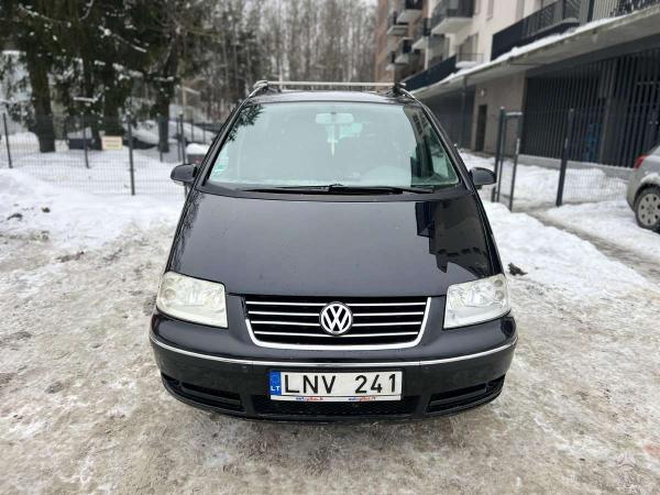 Black Volkswagen Sharan 2005 in Vilnius, with an engine capacity of 1.90 L and mileage of 337 thousand km for 2450 €, photo 2 on AUTOMOTO.COM.LV