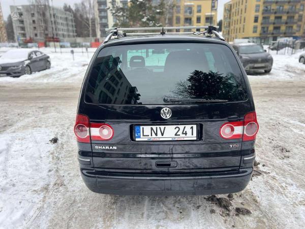 Black Volkswagen Sharan 2005 in Vilnius, with an engine capacity of 1.90 L and mileage of 337 thousand km for 2450 €, photo 6 on AUTOMOTO.COM.LV
