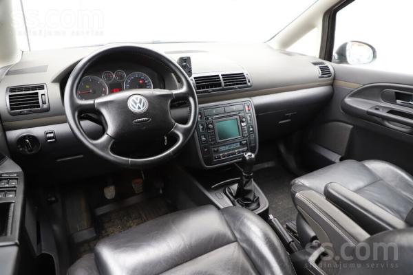 Black Volkswagen Sharan 2005 in Tukums, with an engine capacity of 1.90 L and mileage of 348 thousand km for 3850 €, photo 5 on AUTOMOTO.COM.LV