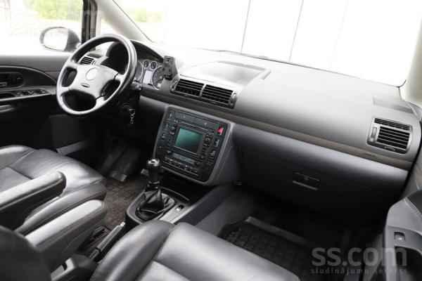 Black Volkswagen Sharan 2005 in Tukums, with an engine capacity of 1.90 L and mileage of 348 thousand km for 3850 €, photo 6 on AUTOMOTO.COM.LV