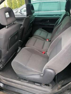 Melns Volkswagen Sharan 2005 Panevēža, ar dzinēja tilpumu 1.90 L un nobraukumu 387 tūkst. km par 2400 €, foto 8 vietnē AUTOMOTO.COM.LV