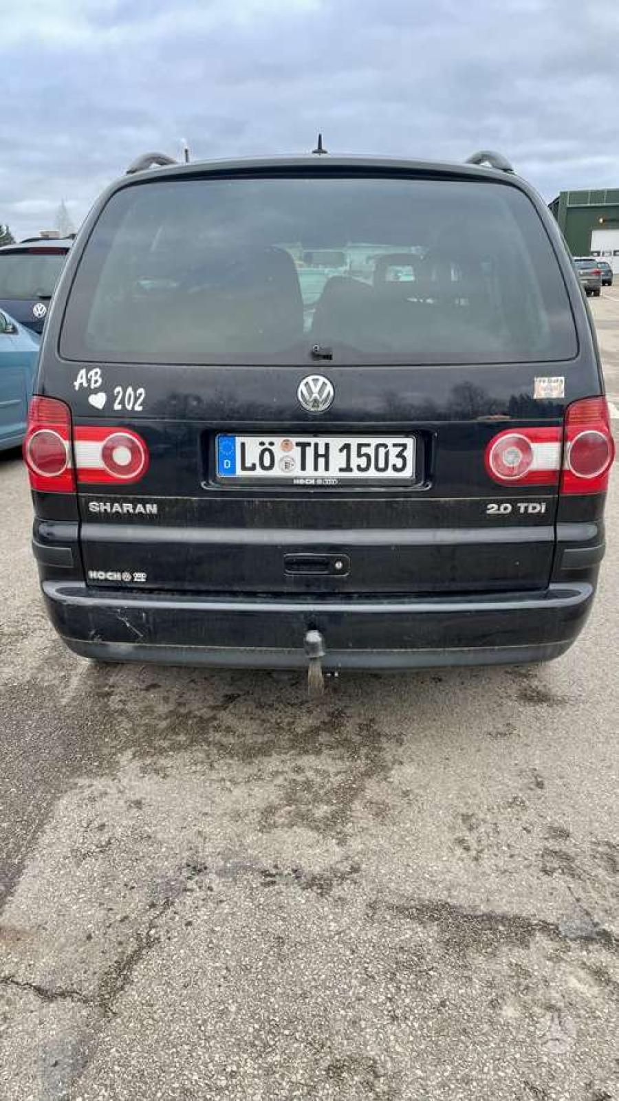 Black Volkswagen Sharan 2006 in Telschi, with an engine capacity of 1.97 L and mileage of 247 thousand km for 2900 €, photo 2 on AUTOMOTO.COM.LV