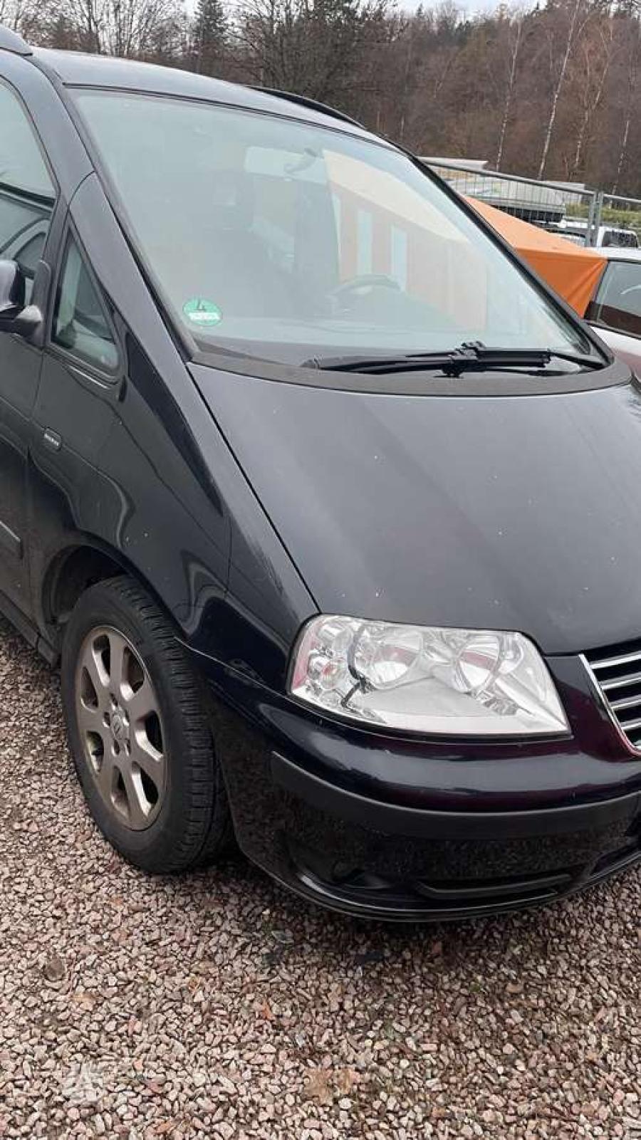 Black Volkswagen Sharan 2006 in Telschi, with an engine capacity of 1.97 L and mileage of 247 thousand km for 2900 €, photo 14 on AUTOMOTO.COM.LV