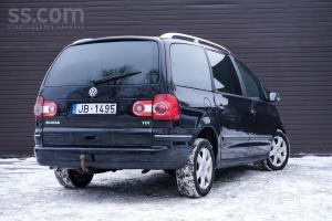 Black Volkswagen Sharan 2006 in Riga, with an engine capacity of 1.90 L and mileage of 345 thousand km for 3190 €, photo 3 on AUTOMOTO.COM.LV
