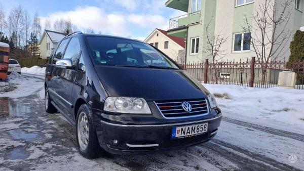 Black Volkswagen Sharan 2006 in Vilnius, with an engine capacity of 2.80 L and mileage of 287 thousand km for 3350 €, photo 2 on AUTOMOTO.COM.LV
