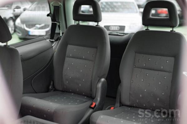 Black Volkswagen Sharan 2006 in Riga, with an engine capacity of 2.00 L and mileage of 423 thousand km for 3490 €, photo 10 on AUTOMOTO.COM.LV