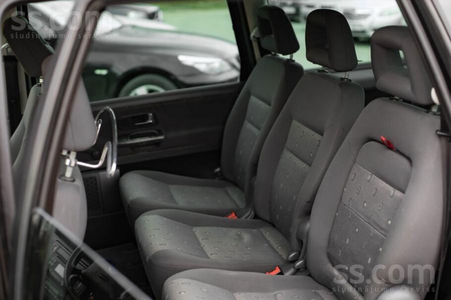 Melns Volkswagen Sharan 2006 Rīga, ar dzinēja tilpumu 2.00 L un nobraukumu 423 tūkst. km par 3490 €, foto 12 vietnē AUTOMOTO.COM.LV