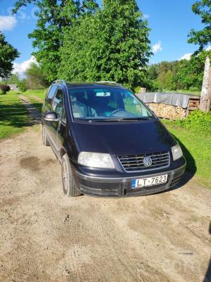 Melns Volkswagen Sharan 2006 Ogre, ar dzinēja tilpumu 1.90 L un nobraukumu 562 tūkst. km par 800 €, foto  vietnē AUTOMOTO.COM.LV