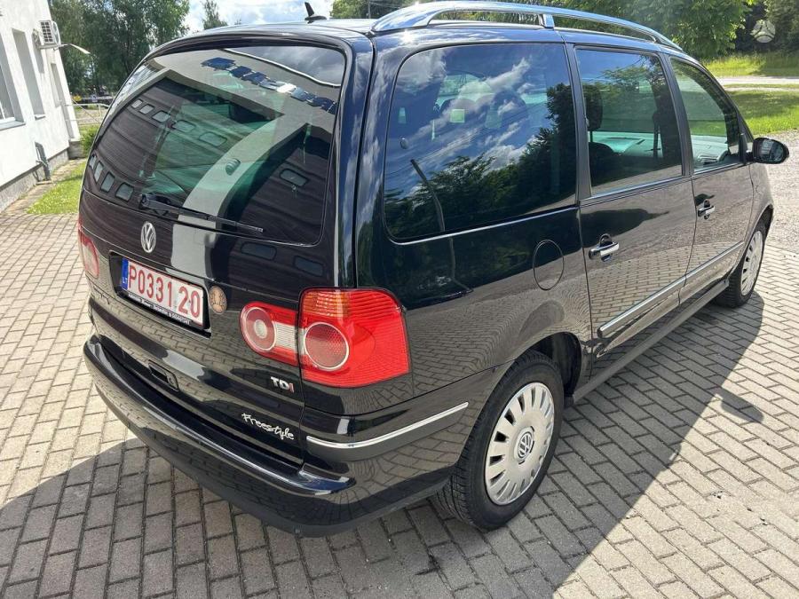 Melns Volkswagen Sharan 2006 Jurbarkas, ar dzinēja tilpumu 1.90 L un nobraukumu 306 tūkst. km par 2850 €, foto 4 vietnē AUTOMOTO.COM.LV
