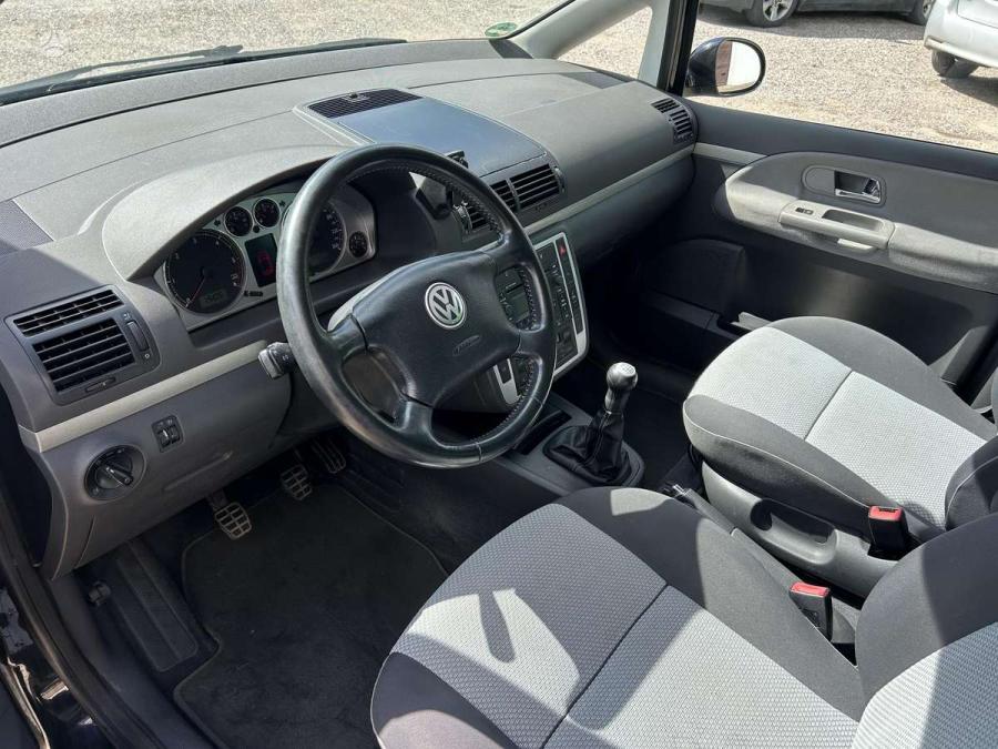 Melns Volkswagen Sharan 2006 Jurbarkas, ar dzinēja tilpumu 1.90 L un nobraukumu 306 tūkst. km par 2850 €, foto 7 vietnē AUTOMOTO.COM.LV